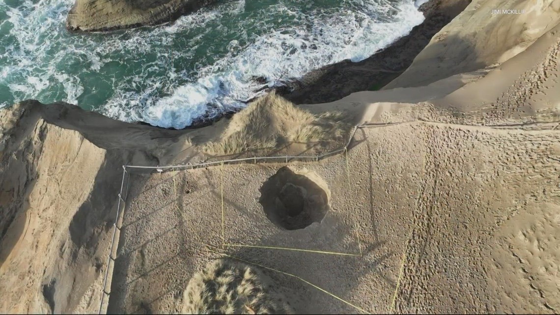 Sinkhole forms at Cape Kiwanda on Oregon coast | kgw.com