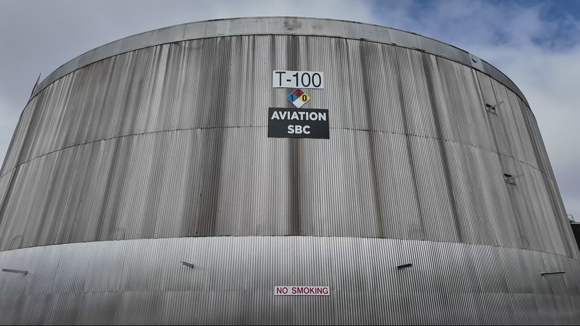 Portland International Airport adopts sustainable aviation fuel | kgw.com