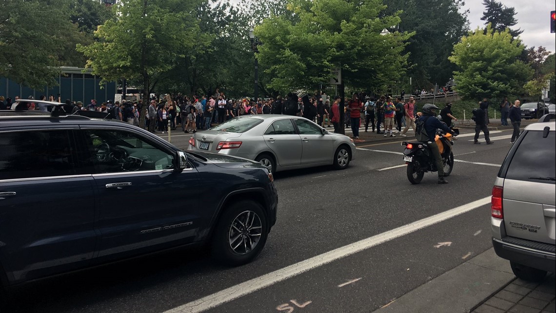 Portland protests: 13 arrests as Proud Boys, Antifa clash Aug. 17 | kgw.com