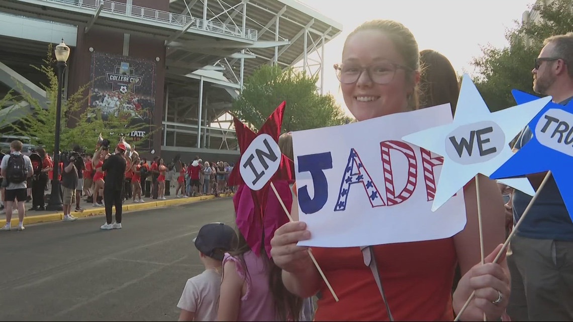 Jade Carey parade in Corvallis | kgw.com