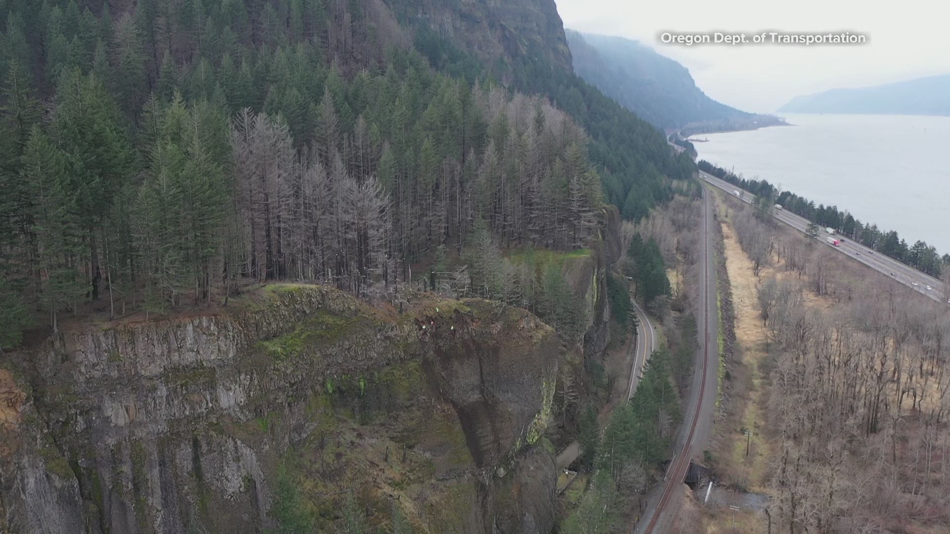 Columbia River Highway closes near Vista House | kgw.com