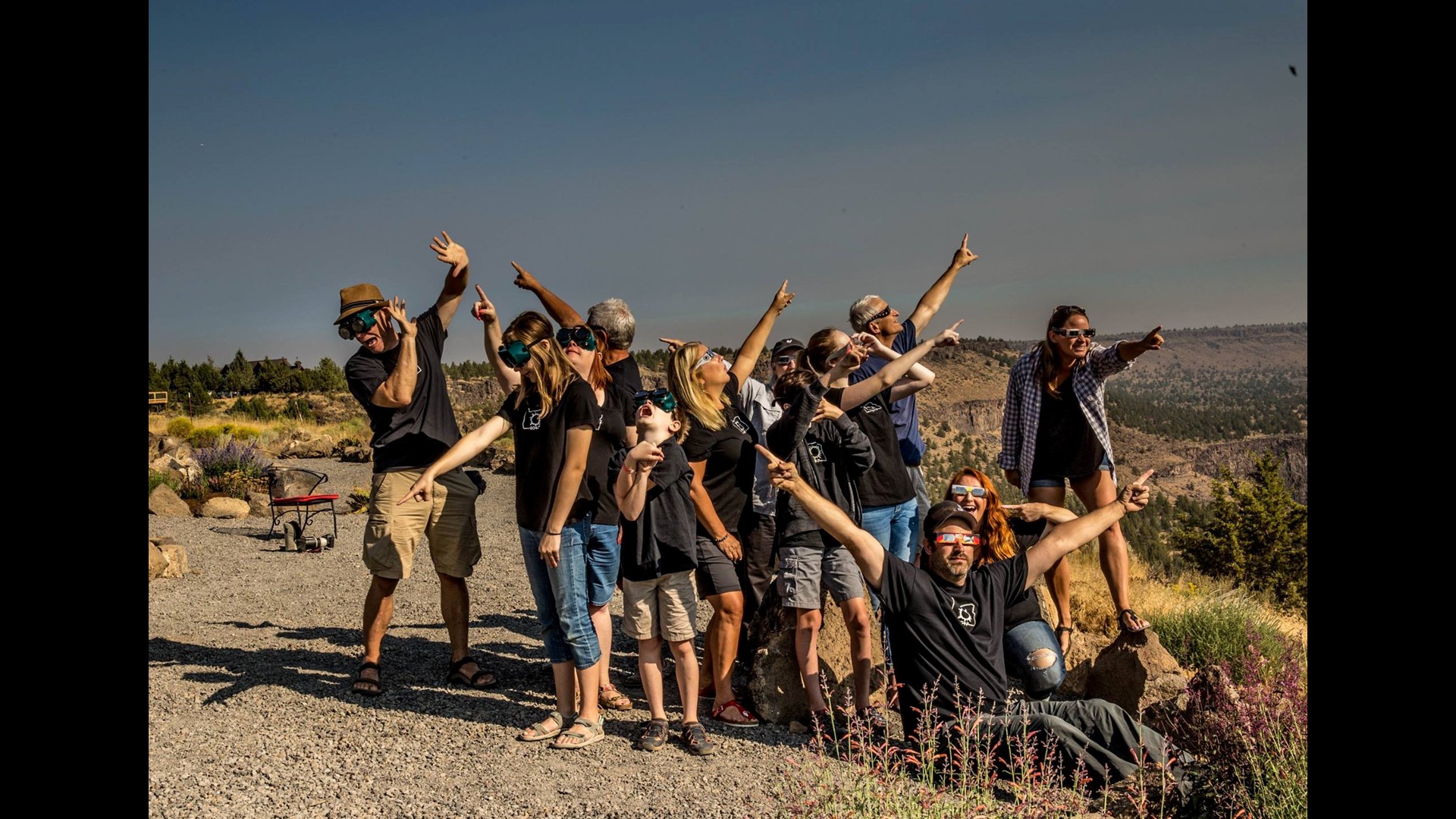 Total solar eclipse stuns crowds across Oregon | kgw.com