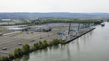 Biggest cargo ship to dock at Port of Portland arrives Wednesday | kgw.com