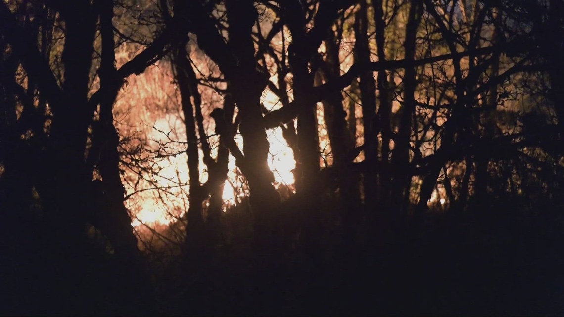 Crews contain fire in East Multnomah County | kgw.com