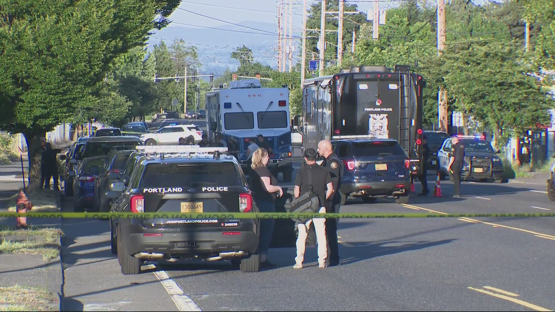 1 hospitalized after being shot by deputy in Northeast Portland | kgw.com