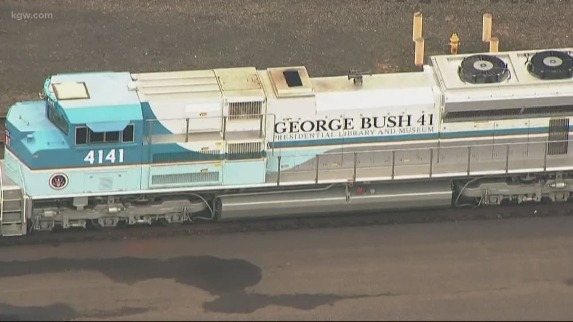 George H.W. Bush 4141 train engine stops in Portland | kgw.com