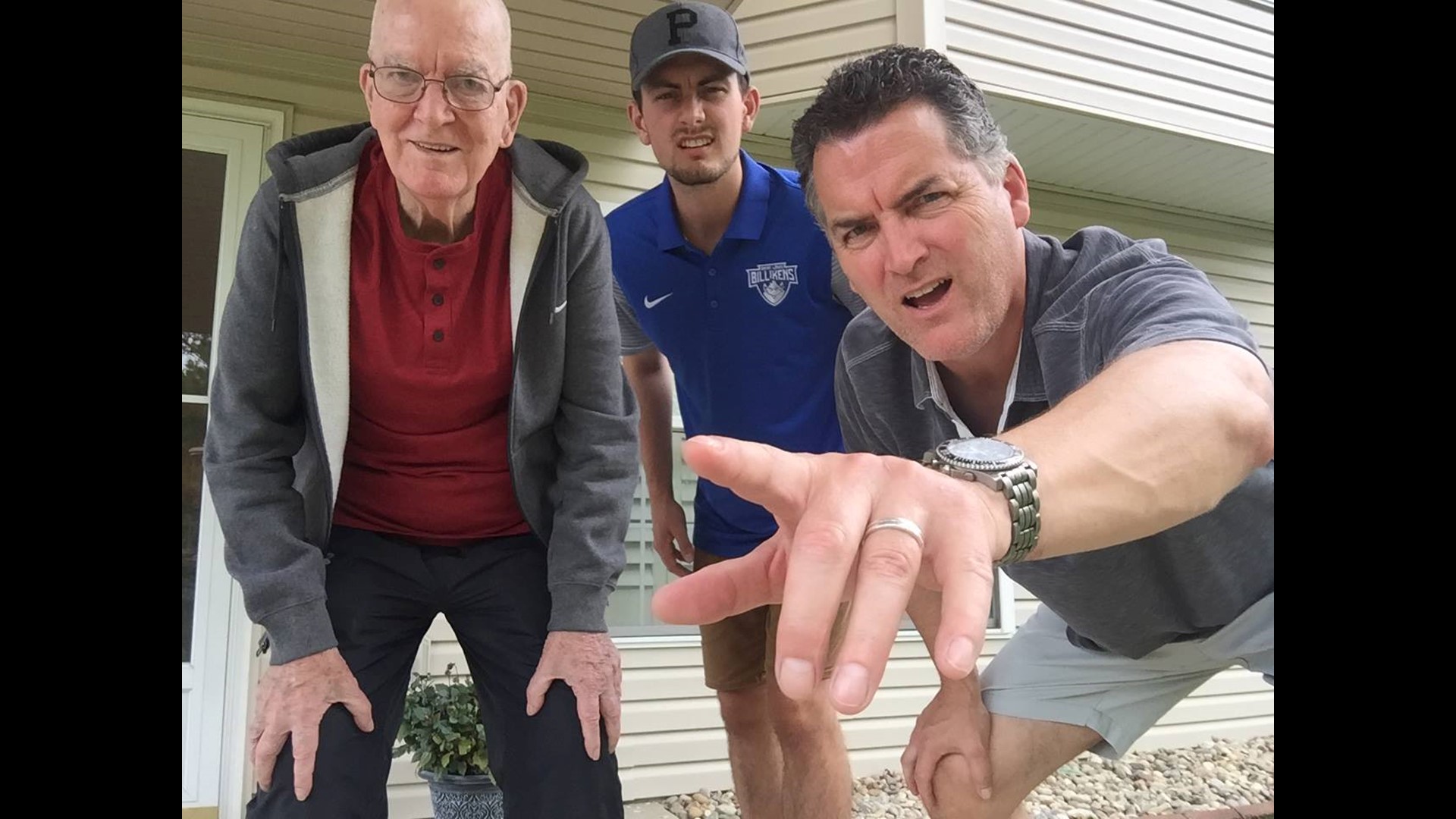 Photos: KGW anchor Joe Donlon through the years | kgw.com