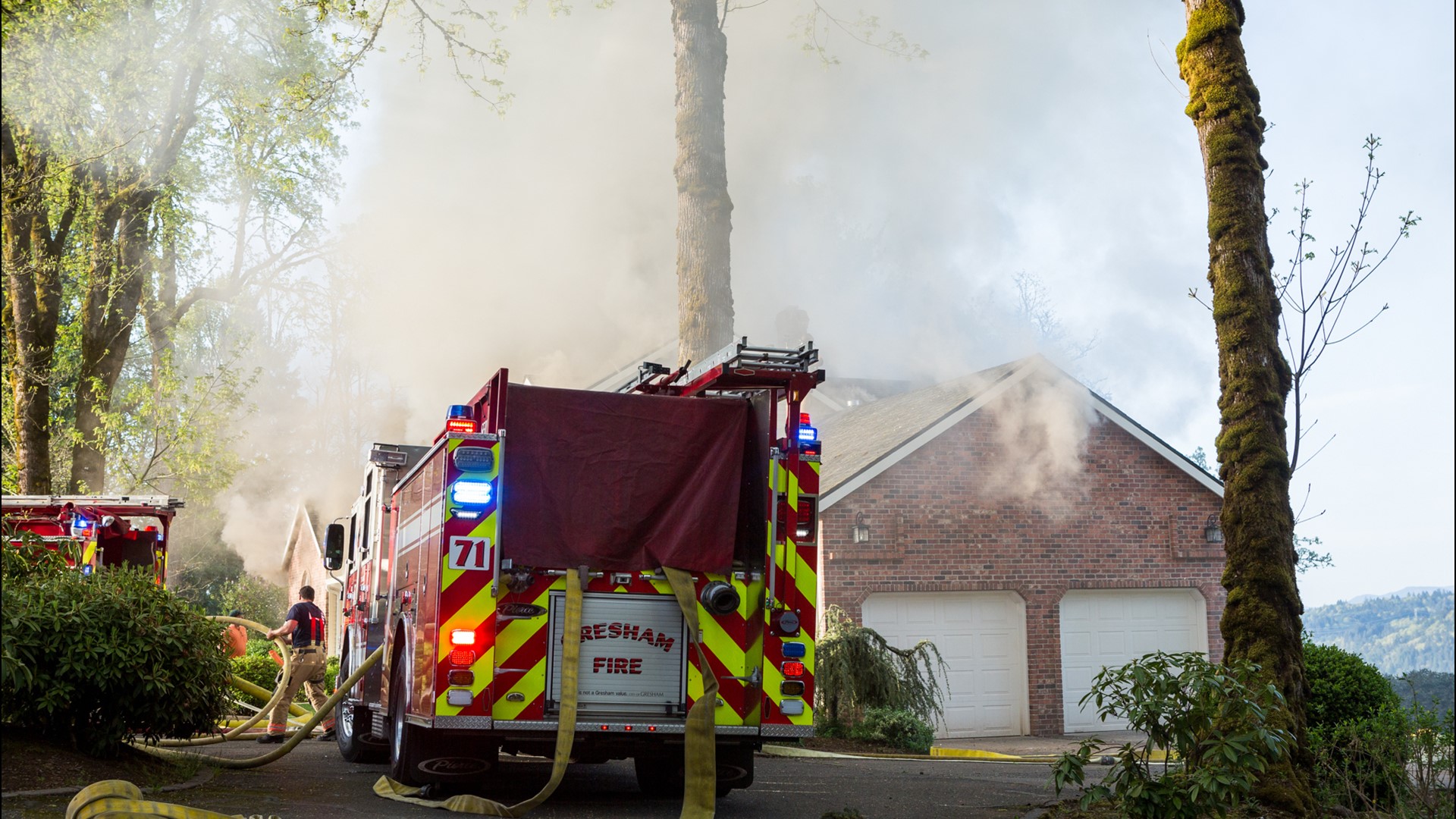 Firefighter injured while battling blaze at house near Boring | kgw.com