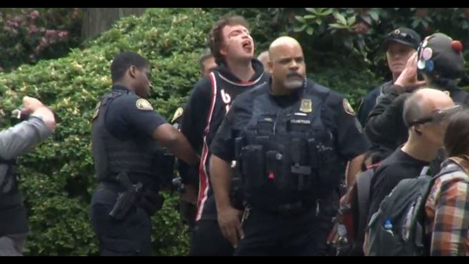 Four arrested at Sunday afternoon protests in downtown Portland | kgw.com