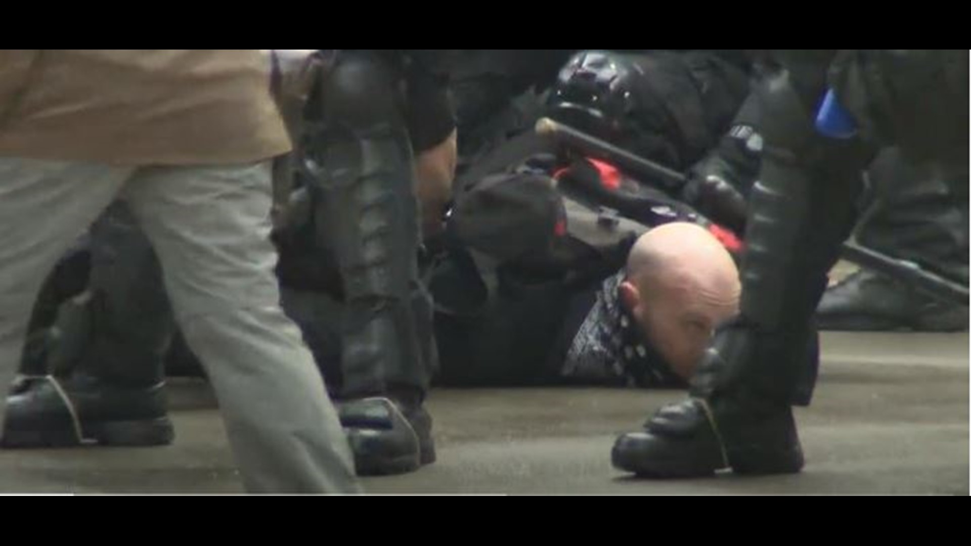 Four arrested at Sunday afternoon protests in downtown Portland | kgw.com