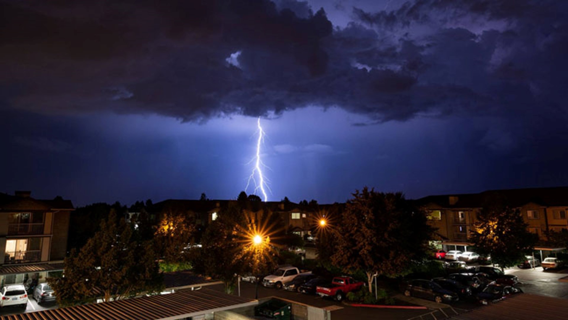 ‘It’s just never like this’: Booming thunderstorm shakes Portland area ...