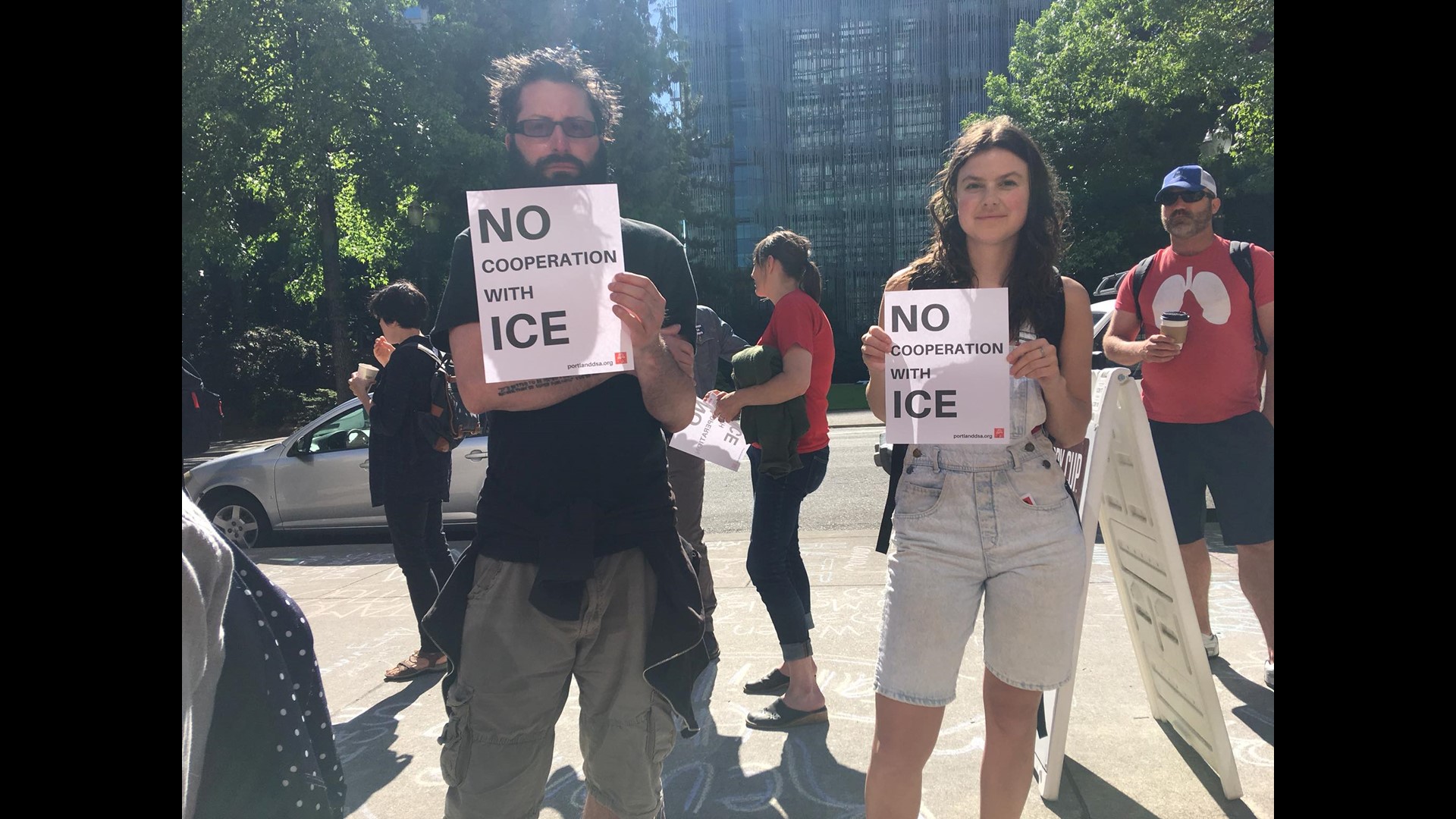 'ICE is stupid': Portland commissioner to Occupy ICE PDX protesters ...
