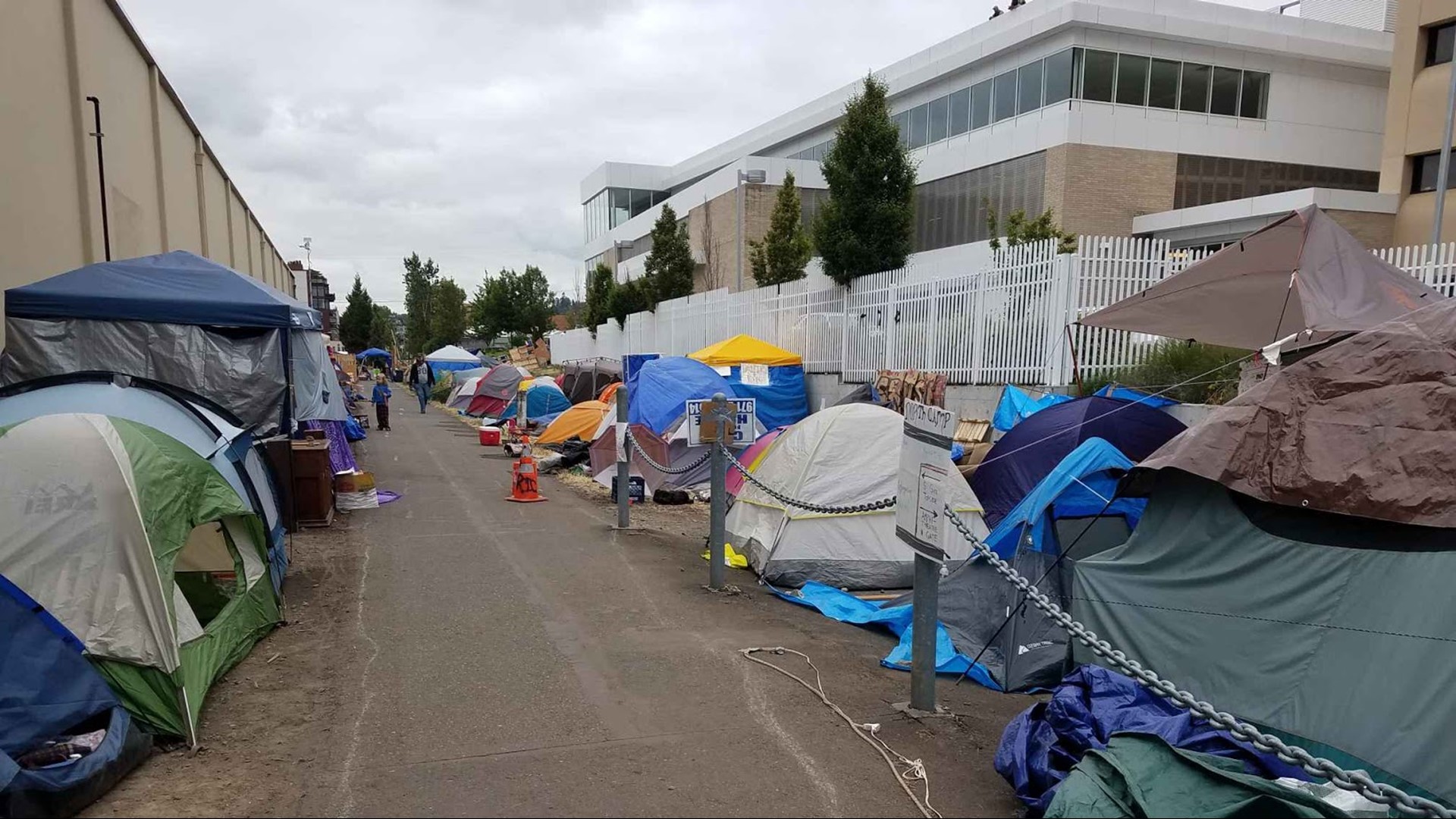 ICE resumes normal operations in Portland as protest continues | kgw.com