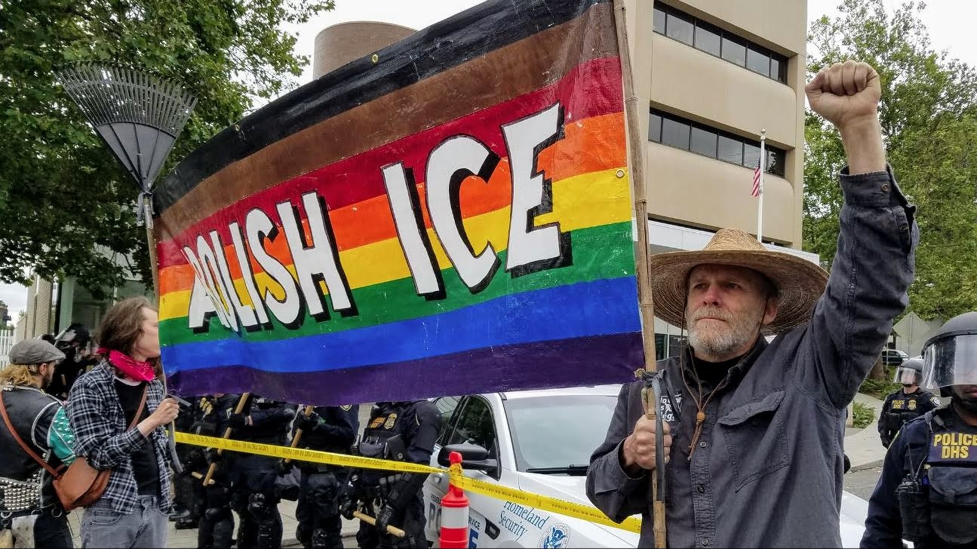ICE resumes normal operations in Portland as protest continues | kgw.com