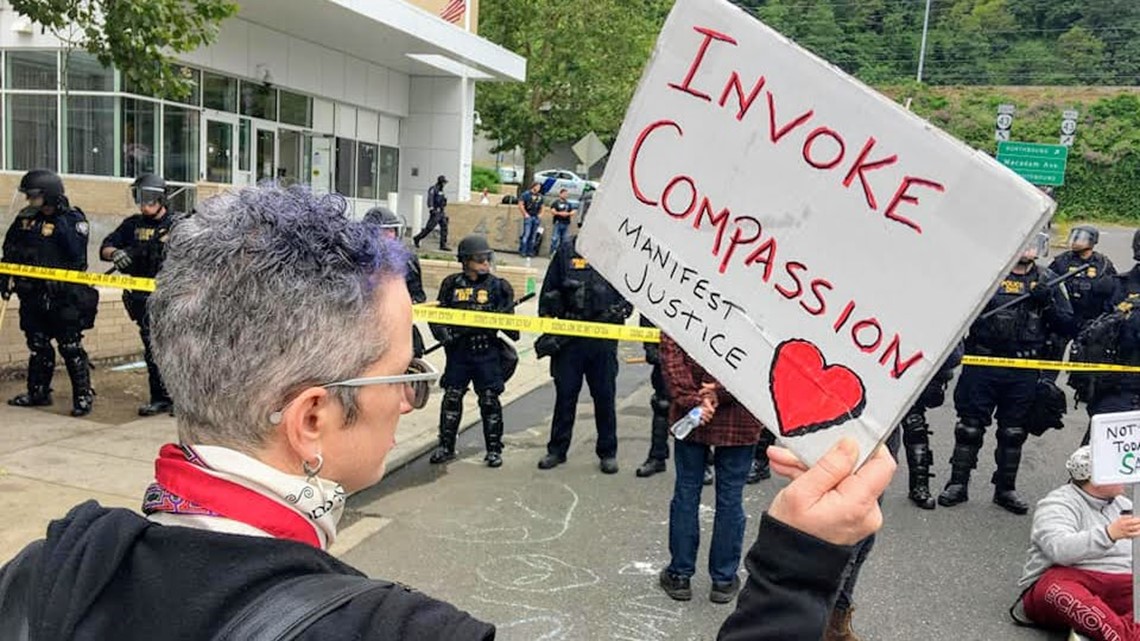 ICE resumes normal operations in Portland as protest continues | kgw.com