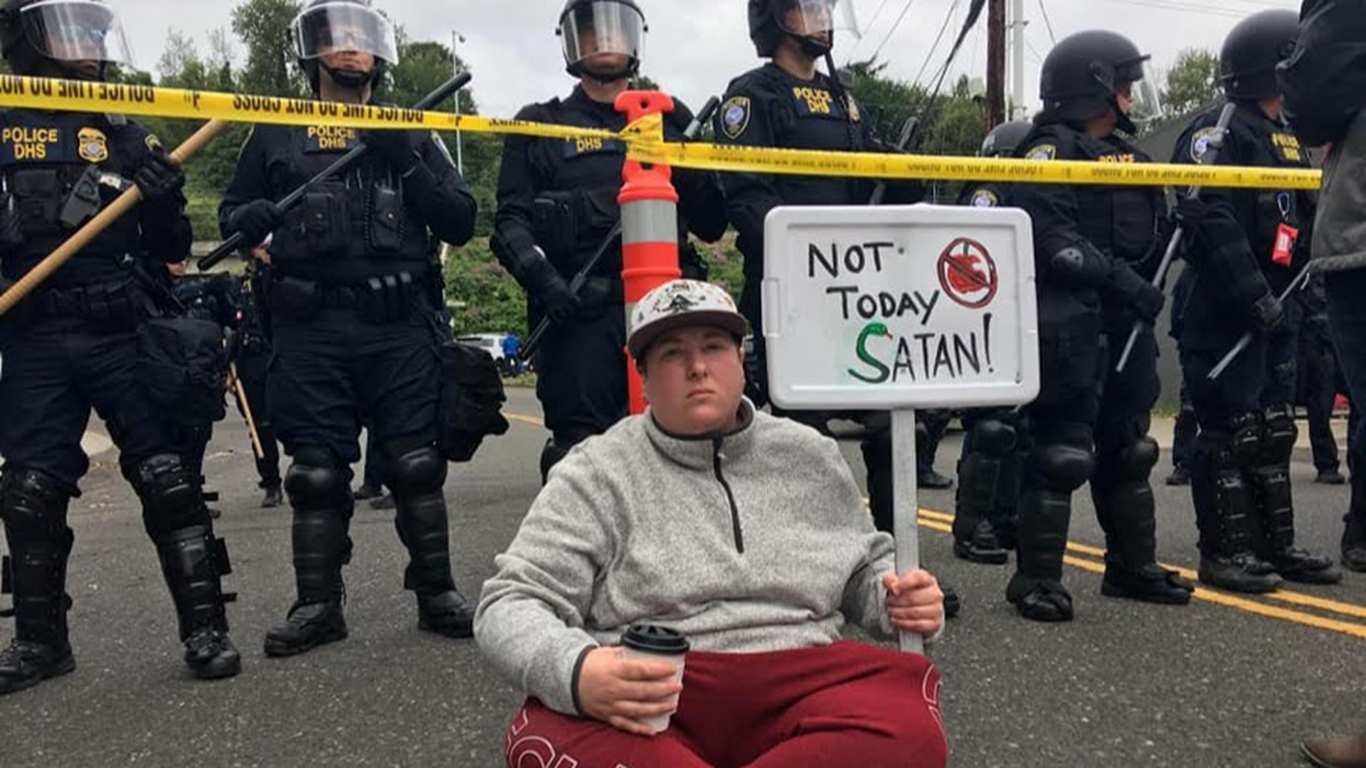 ICE resumes normal operations in Portland as protest continues | kgw.com