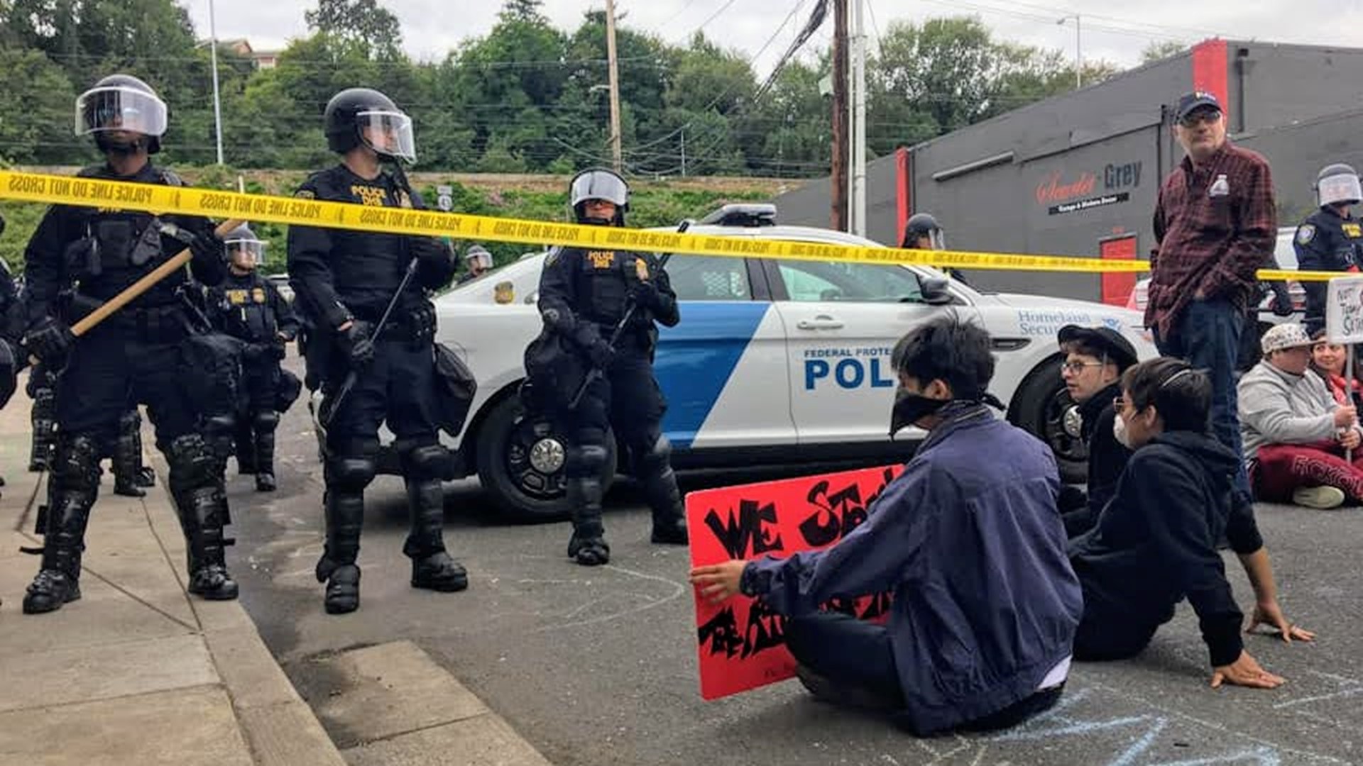ICE resumes normal operations in Portland as protest continues | kgw.com