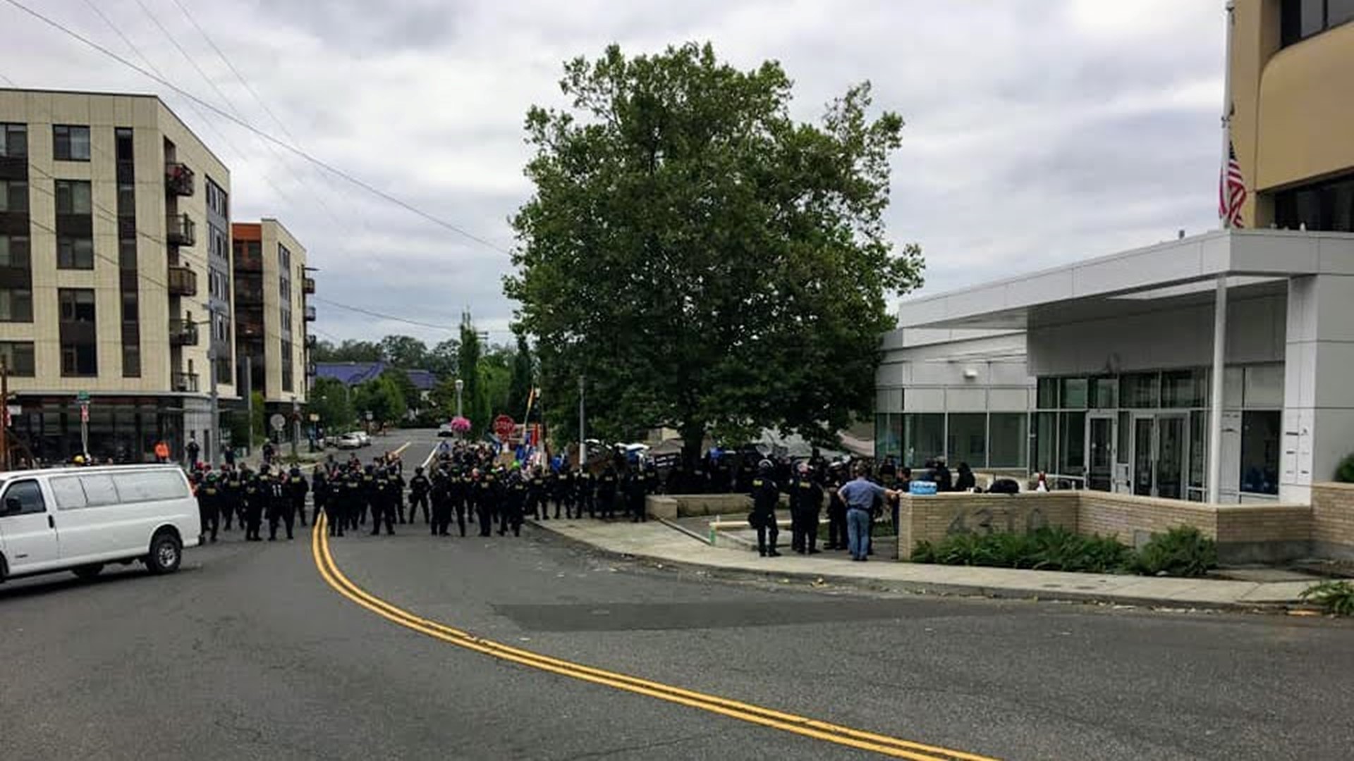 ICE resumes normal operations in Portland as protest continues | kgw.com