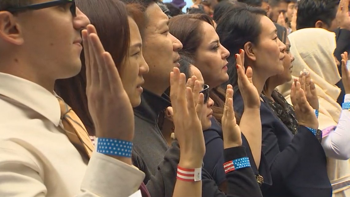 Hundreds become US citizens at Seattle naturalization ceremony | kgw.com