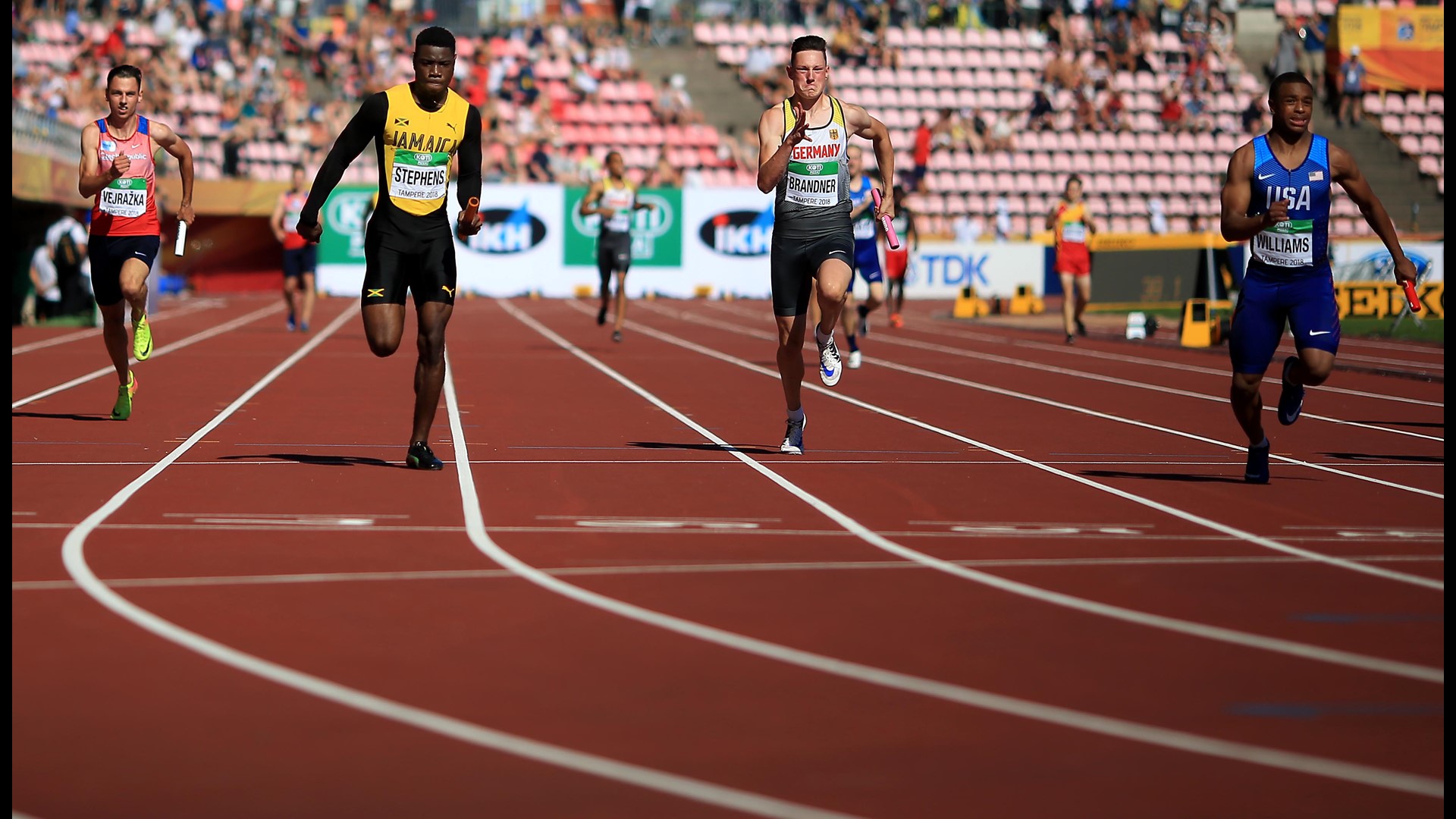 Benson High sprinter wins gold at U20 world championships | kgw.com