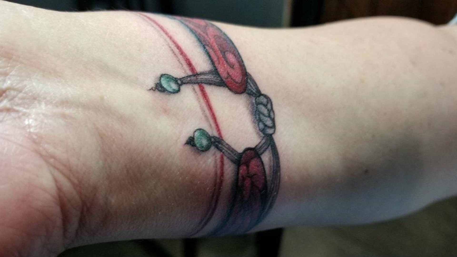 An unbreakable bond: The story behind Tracy Barry's tattoo | kgw.com