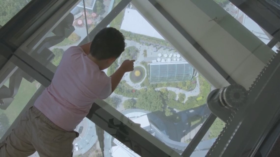 Get a sneak peek at the Space Needle’s new glass floors | kgw.com