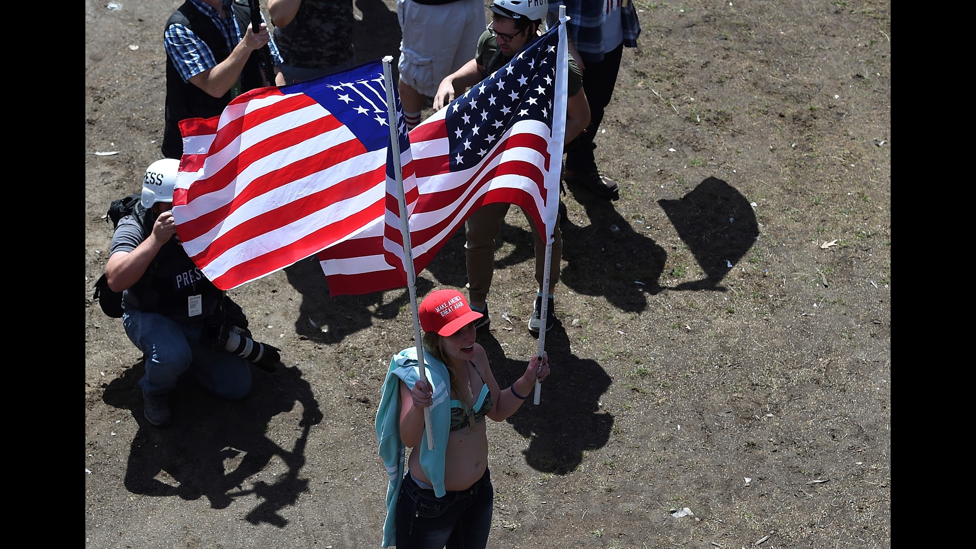 Photos: Patriot Prayer rally, counter-protest in Portland | kgw.com