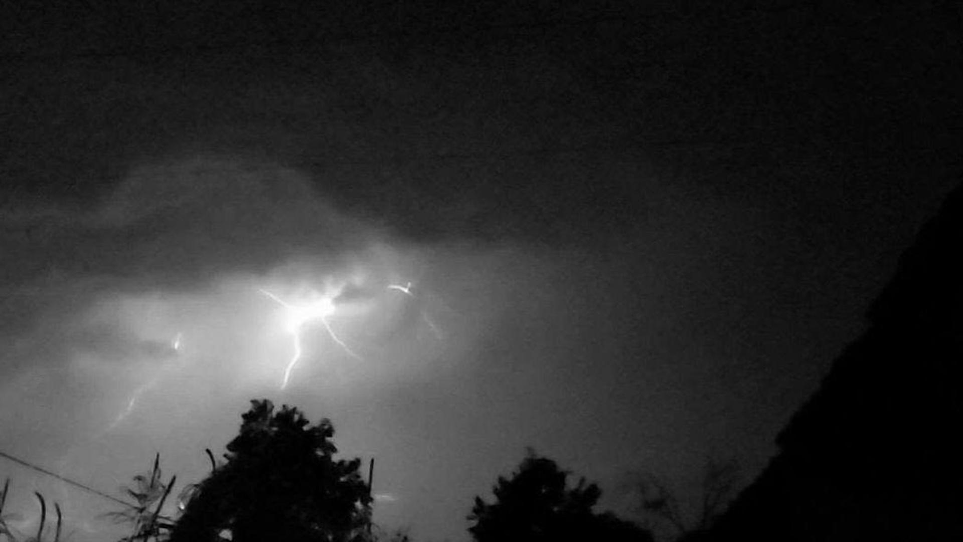 Oregon weather: lightning strikes, thunder and rain | kgw.com