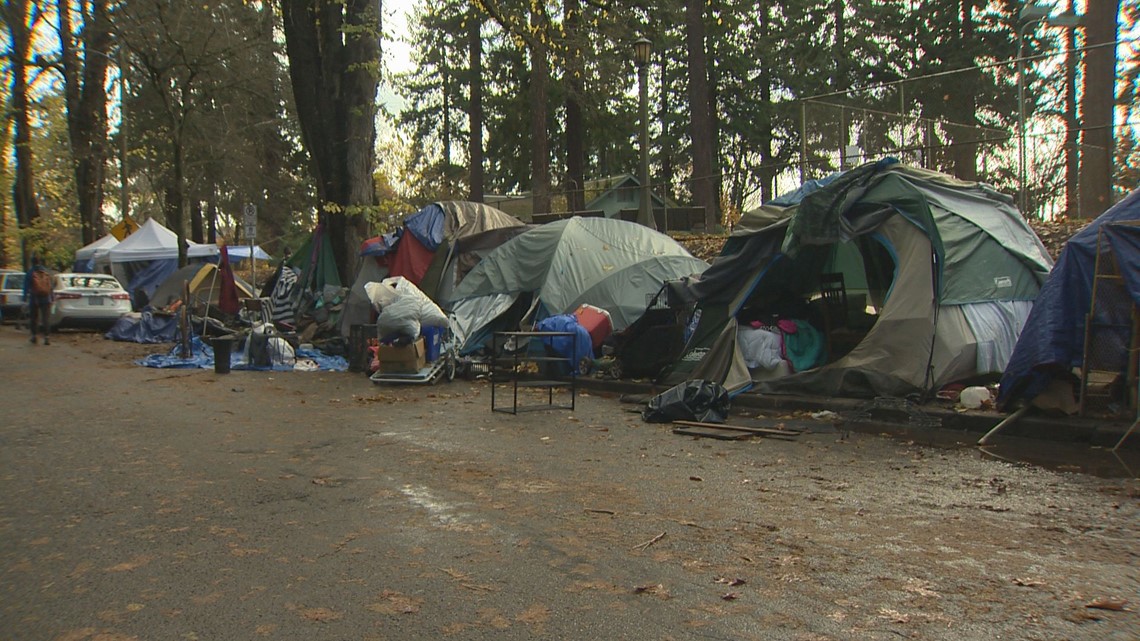 Homeless camp cleared outside Laurelhurst Park in Portland | kgw.com