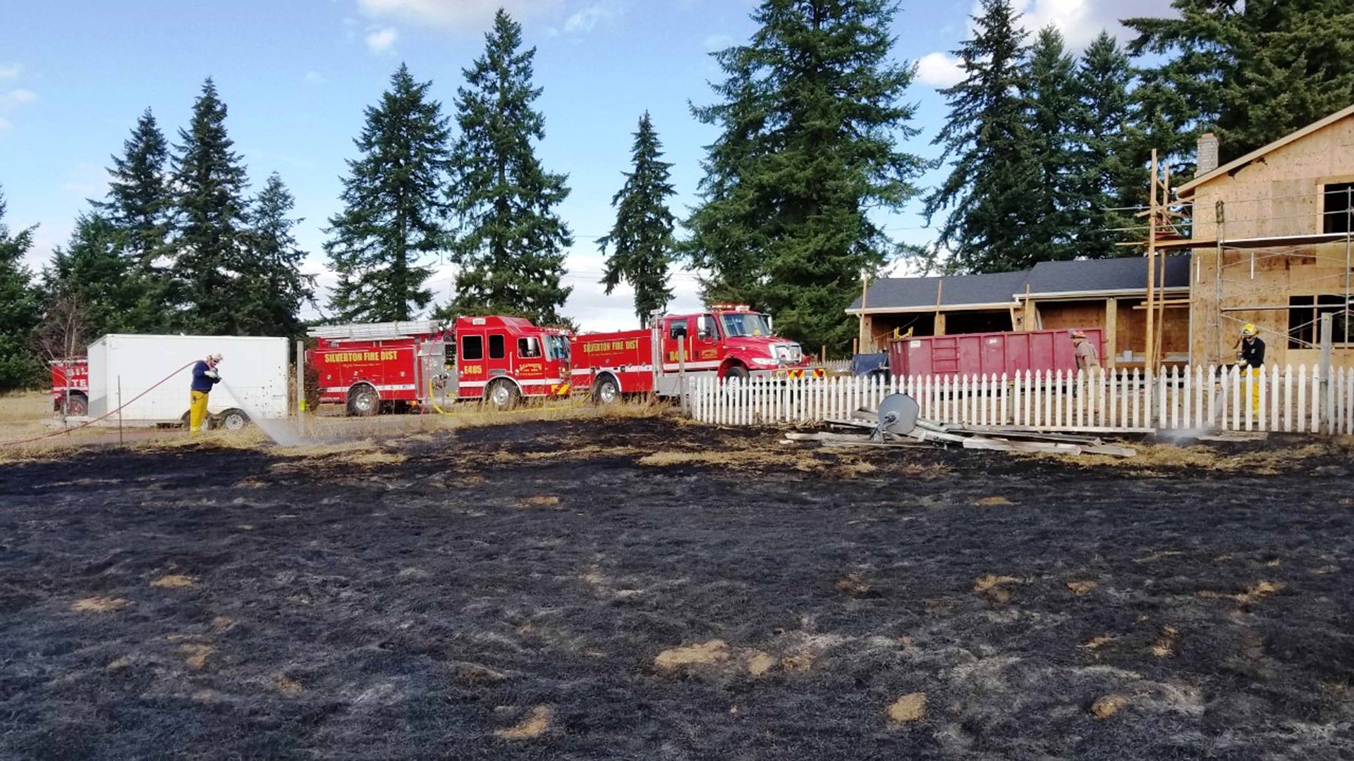 Homeowner burning yellow jacket nest starts brush fire | kgw.com