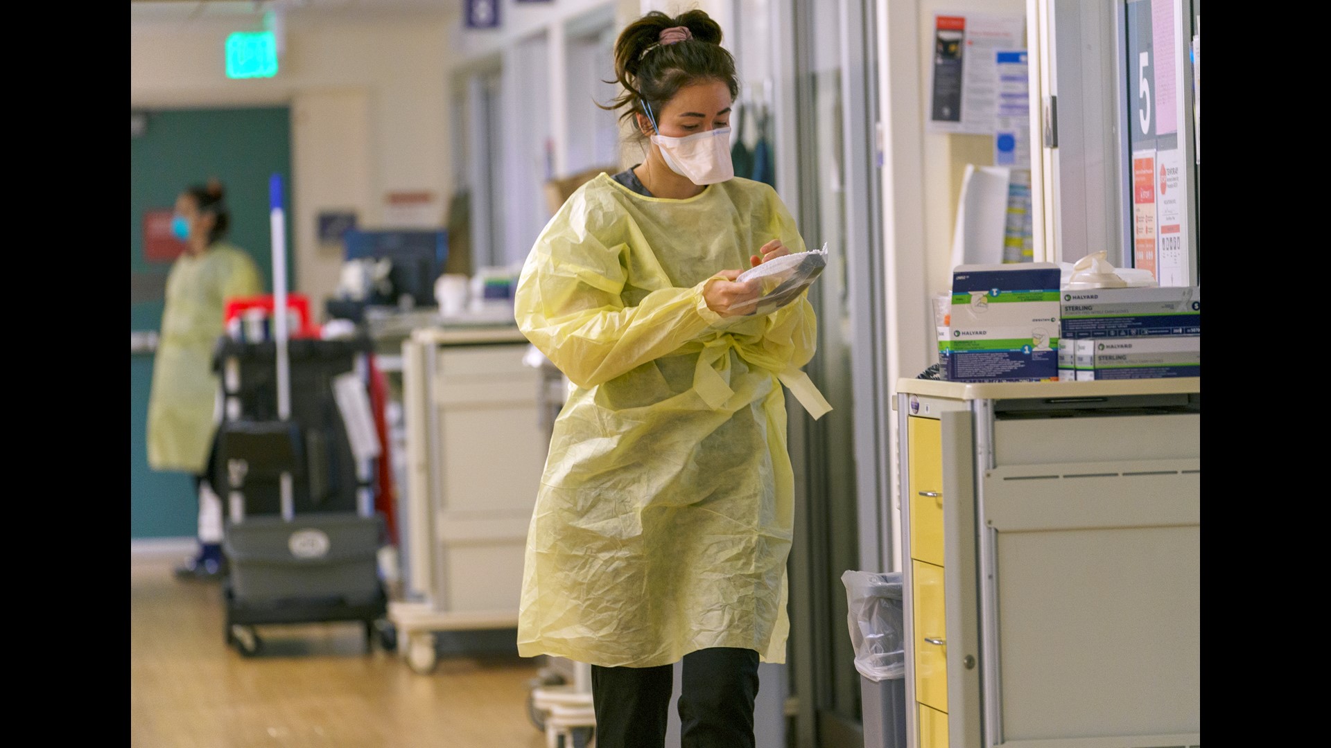 Overwhelmed: Inside OHSU's COVID ICU | kgw.com