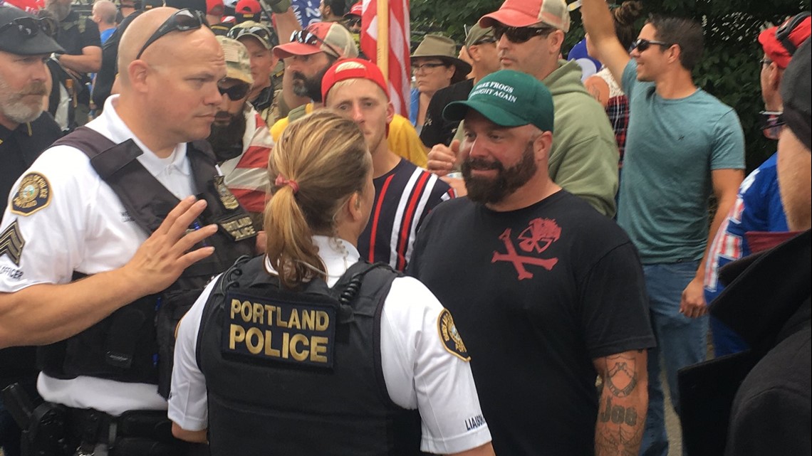 Portland protests: 13 arrests as Proud Boys, Antifa clash Aug. 17 | kgw.com