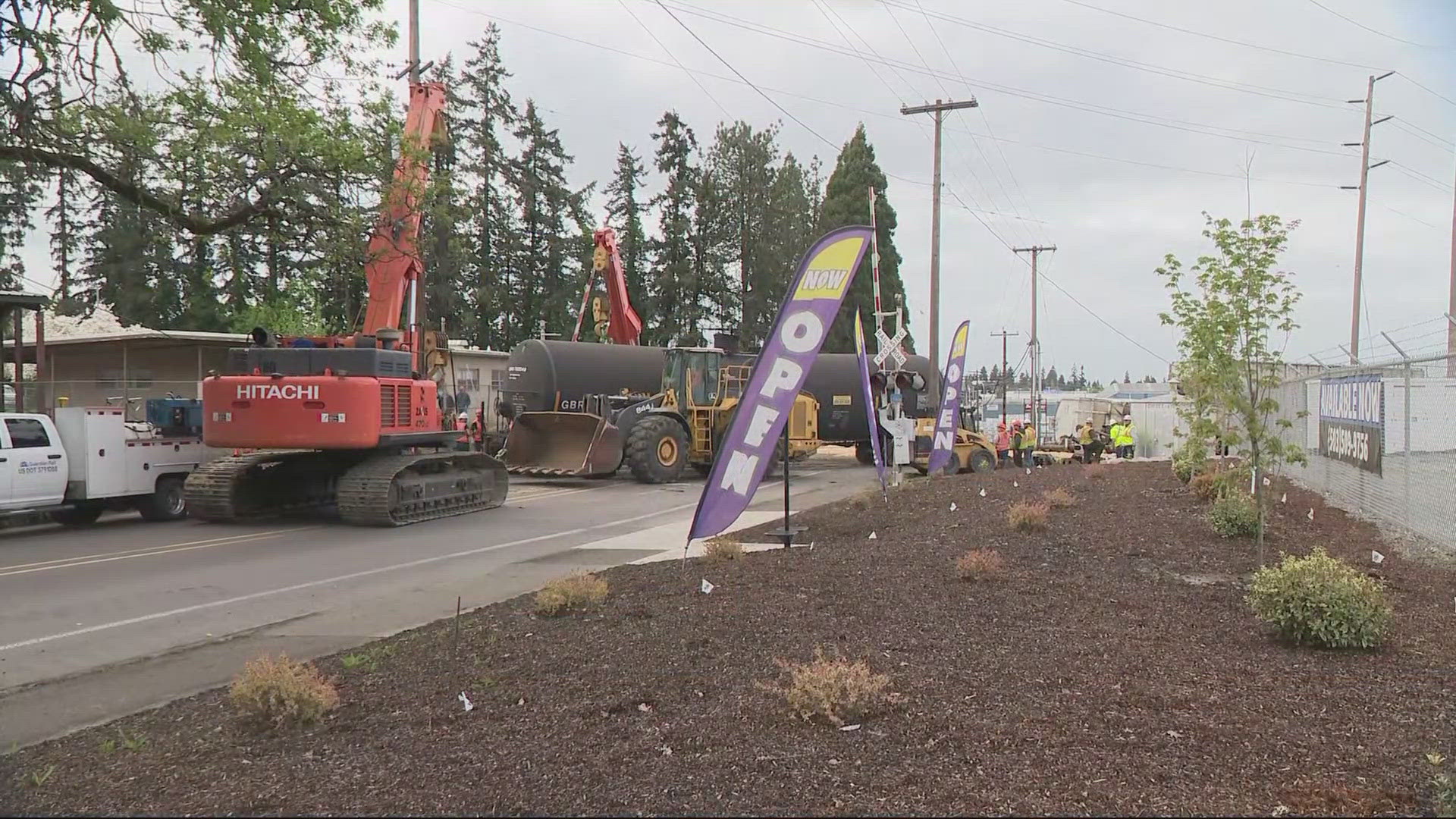 Freight train derails in Salem, striking semi-truck | kgw.com