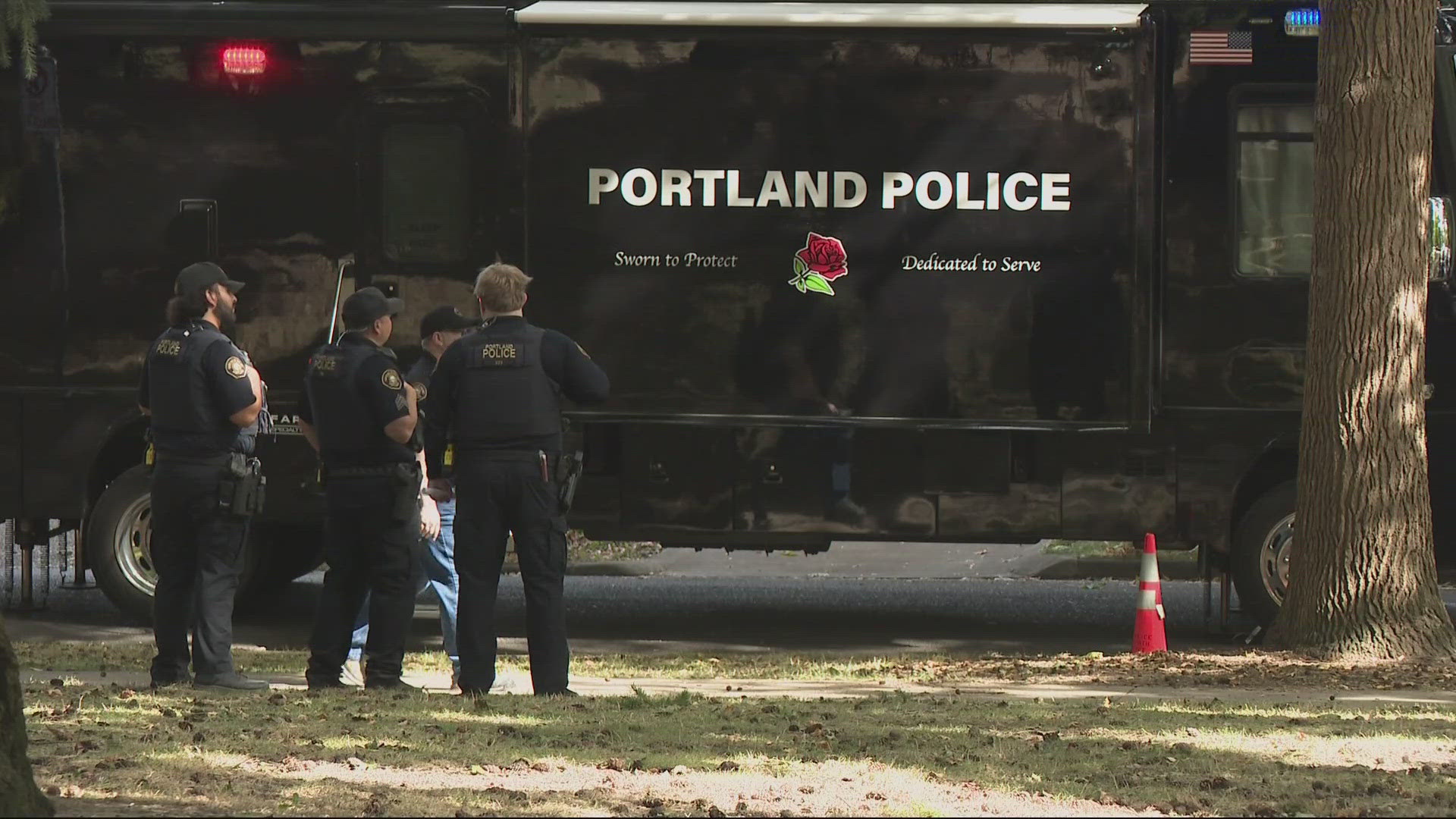 Shots fired at Tesla store in Tigard for 2nd time in past 7 days | kgw.com