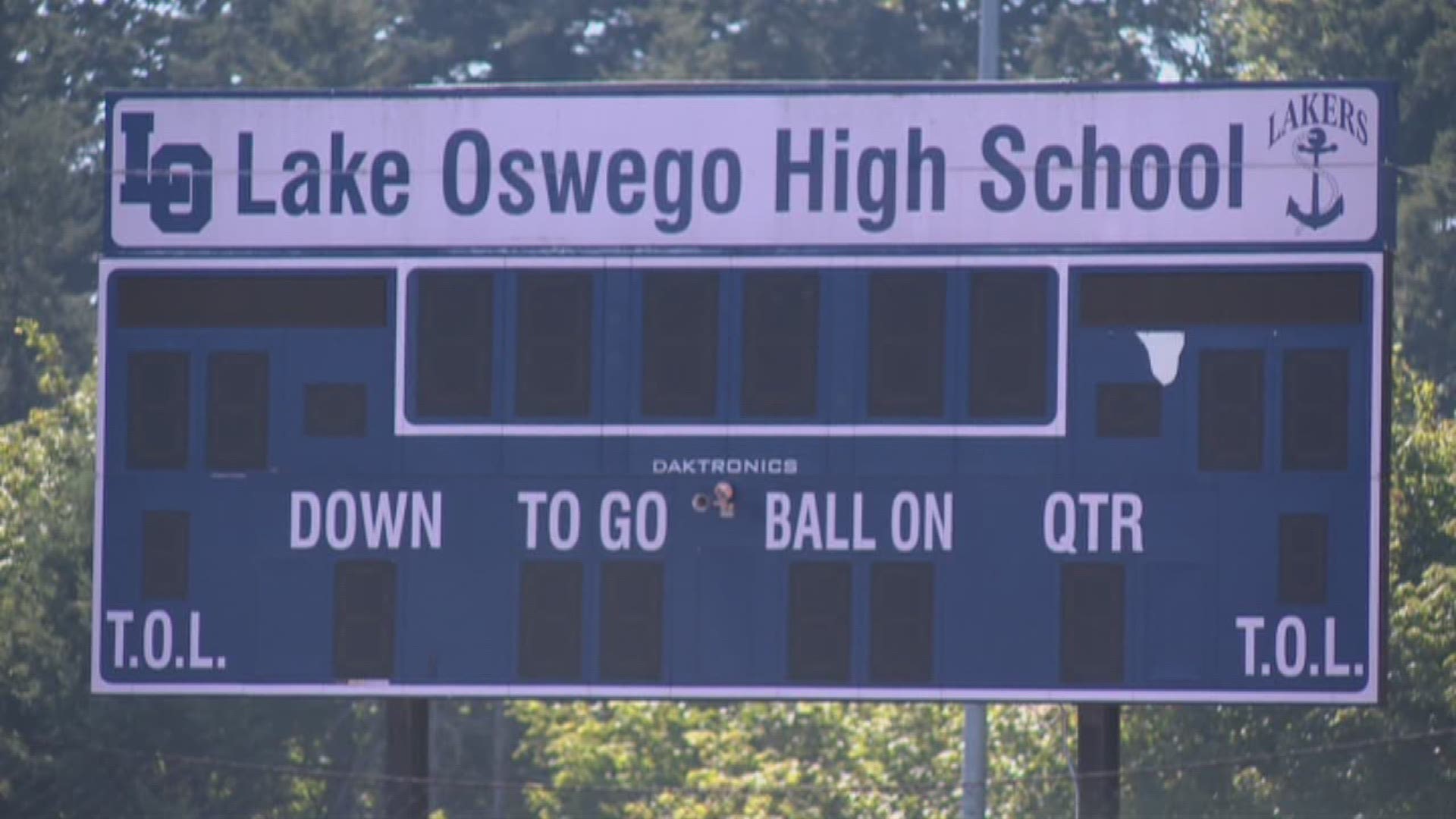 Lake Oswego police respond to possible threat at Lake O High | kgw.com