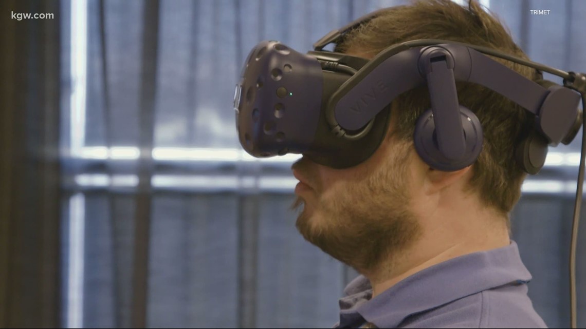 Virtual reality helps train MAX light rail operators | kgw.com