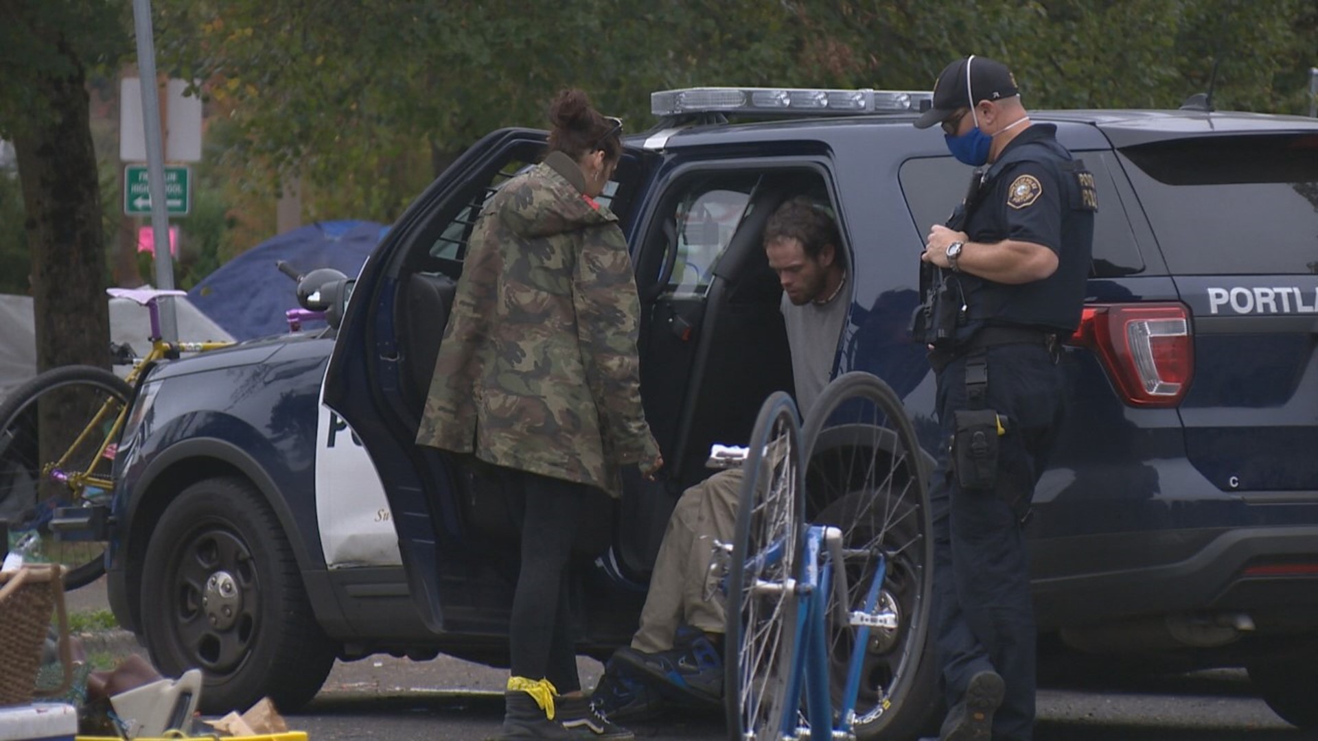 Portland begins enforcement of homeless camp ban | kgw.com