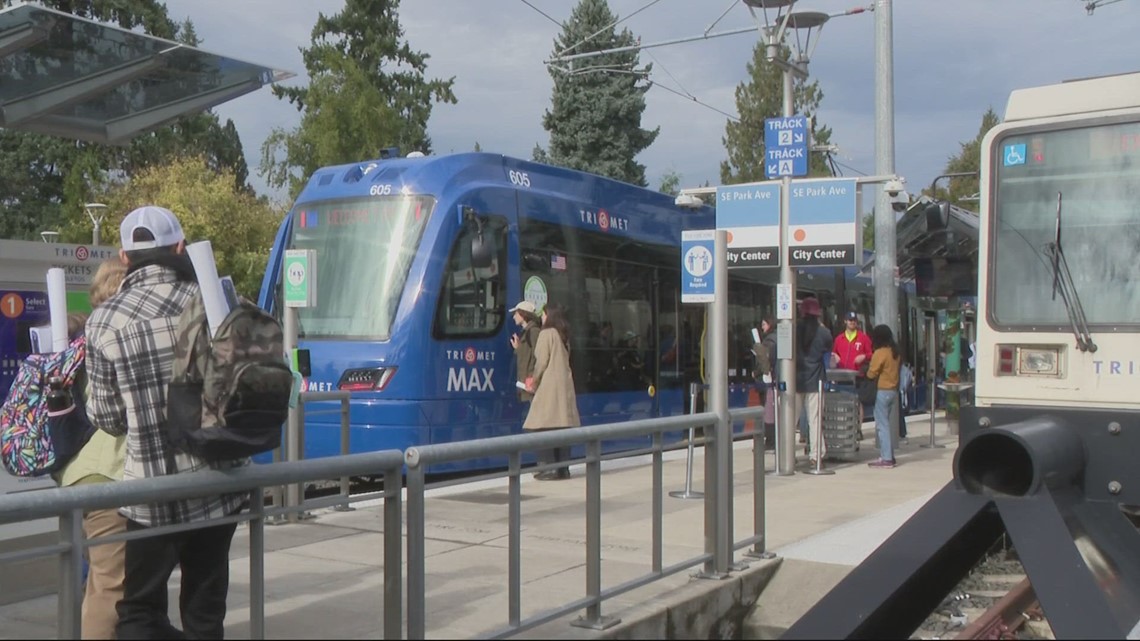TriMet debut sneak peek of latest MAX train model | kgw.com