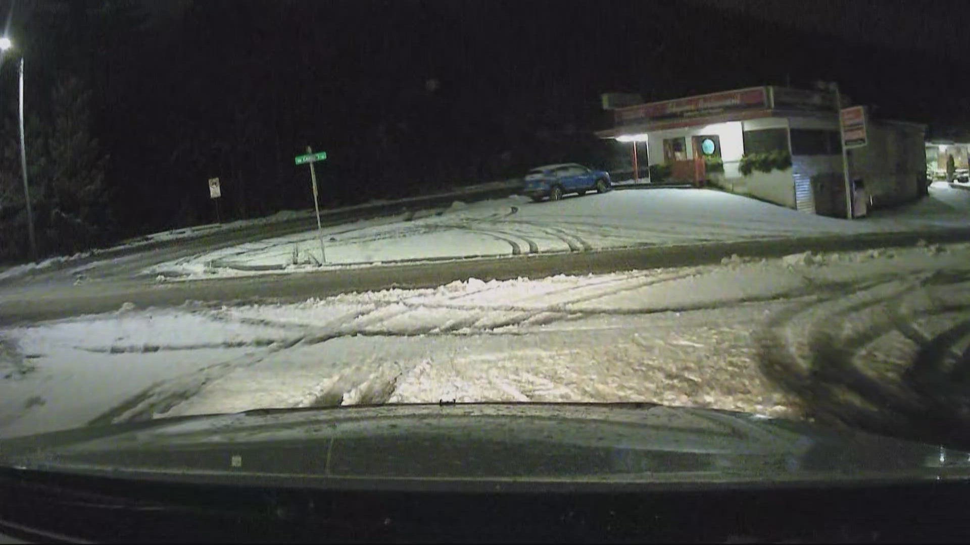 Snow accumulates on roads in Portland's West Hills | kgw.com