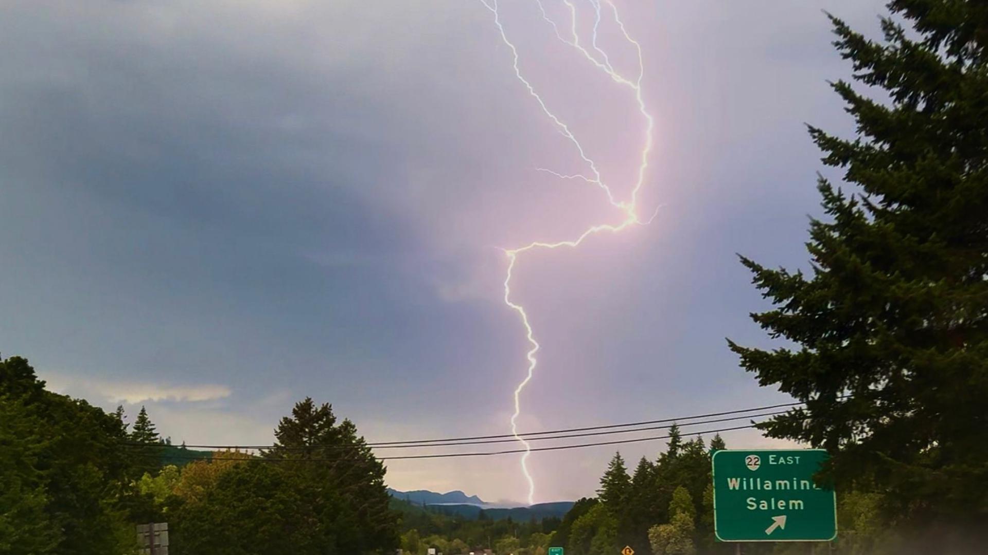 How much lightning hit Oregon and Washington Wednesday morning? | kgw.com