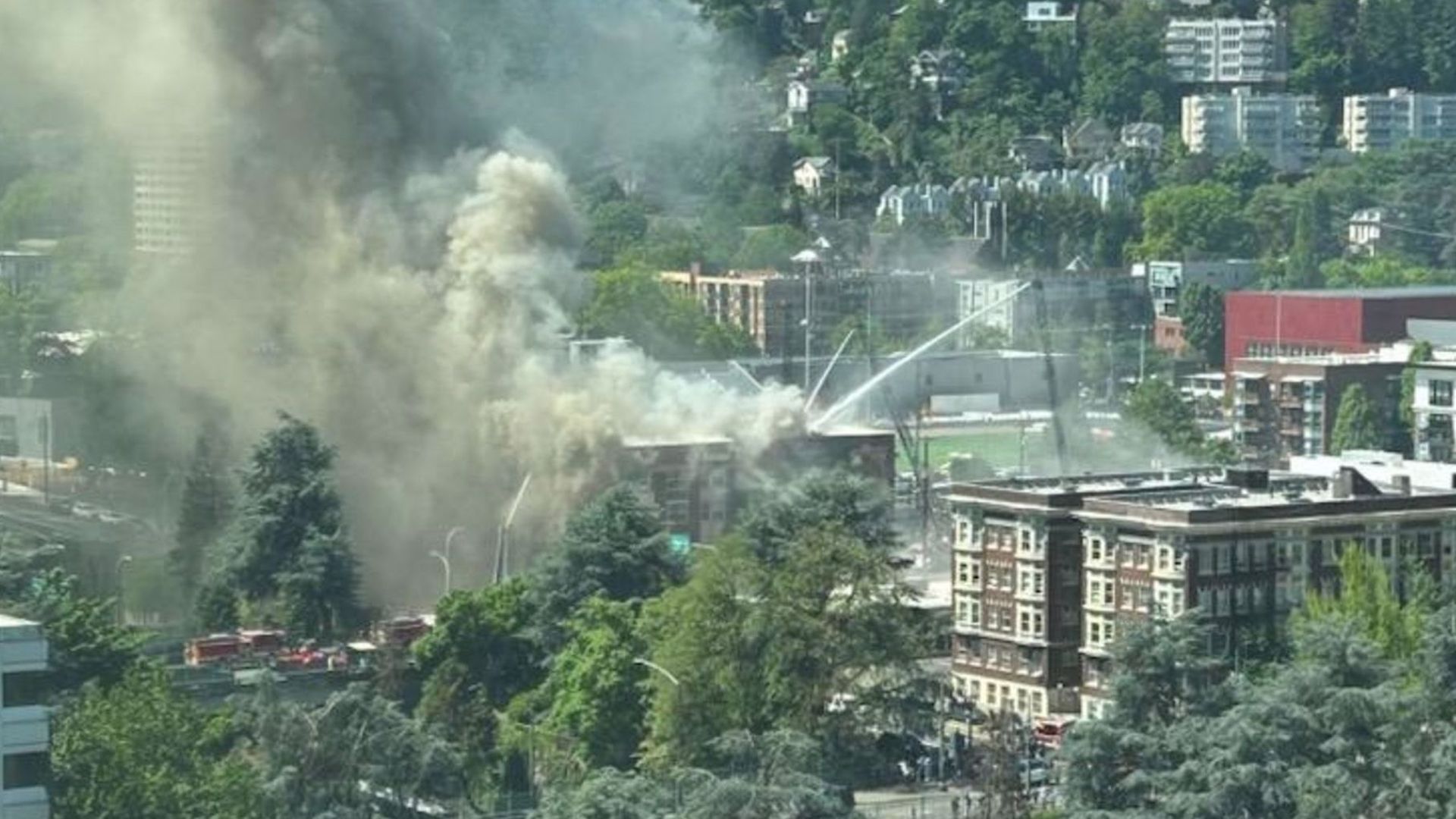 Large apartment fire in downtown Portland | kgw.com