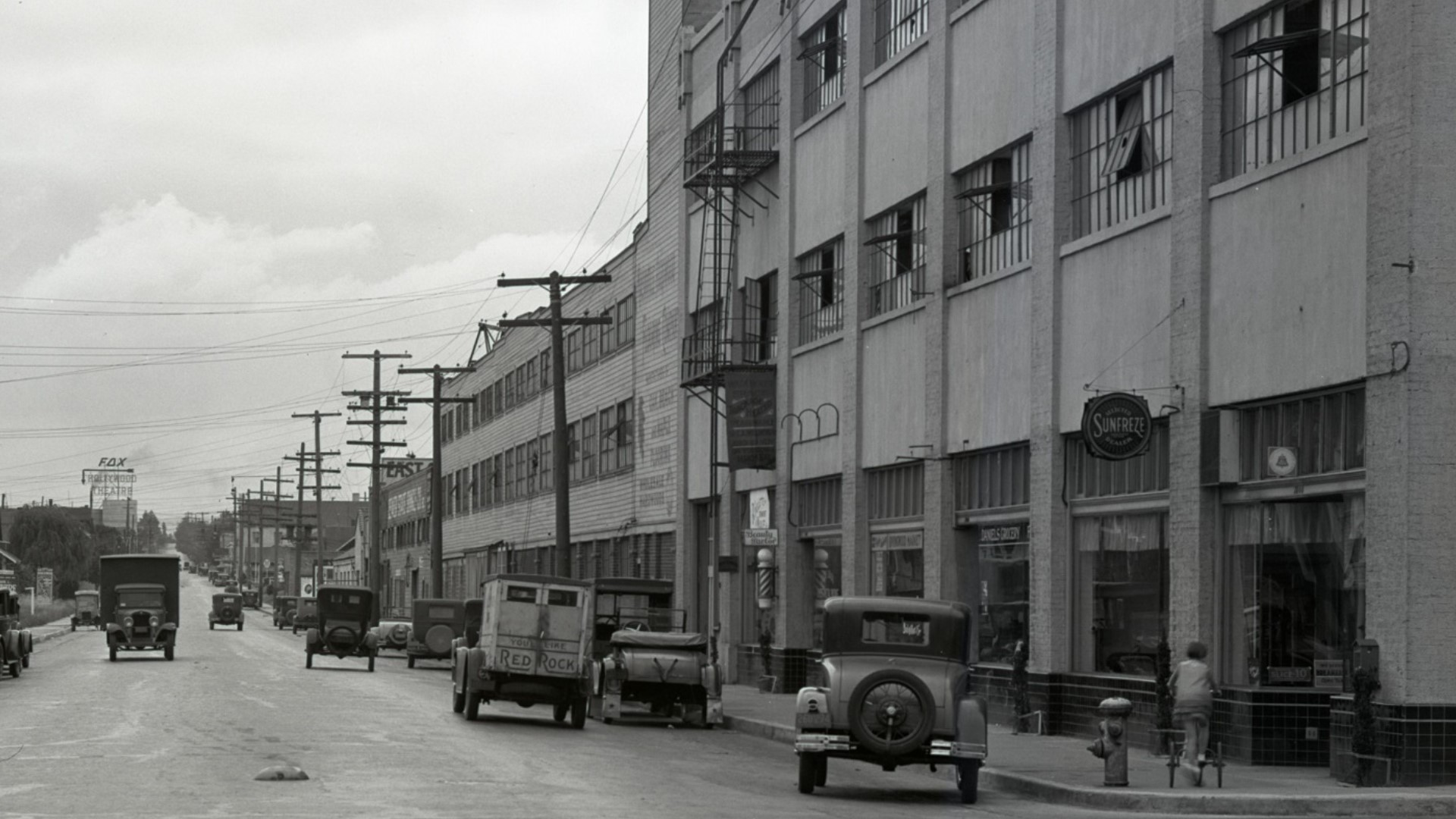Former Gordon's Fireplace shop in Portland now an eyesore | kgw.com
