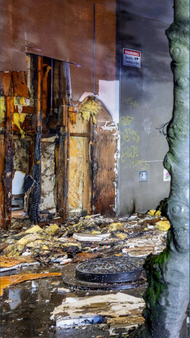 Warming fire at homeless encampment damages Red Robin restaurant in ...