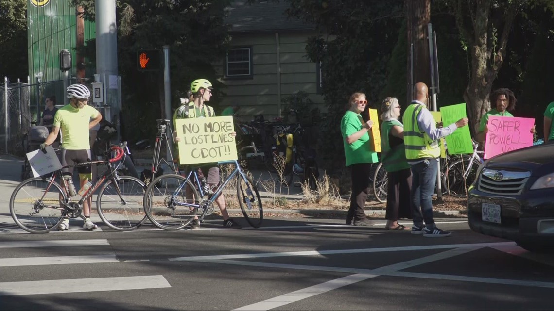 Portland cyclists protest safer Southeast Powell roadway | kgw.com