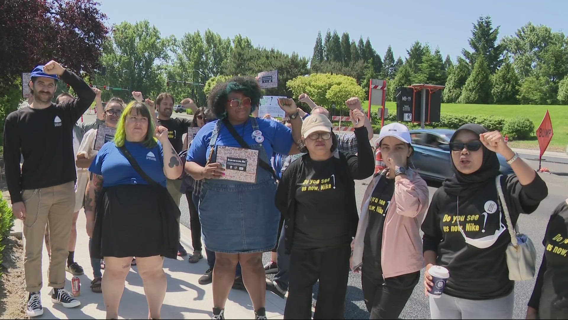 Indonesian garment workers protest outside Nike headquarters in ...