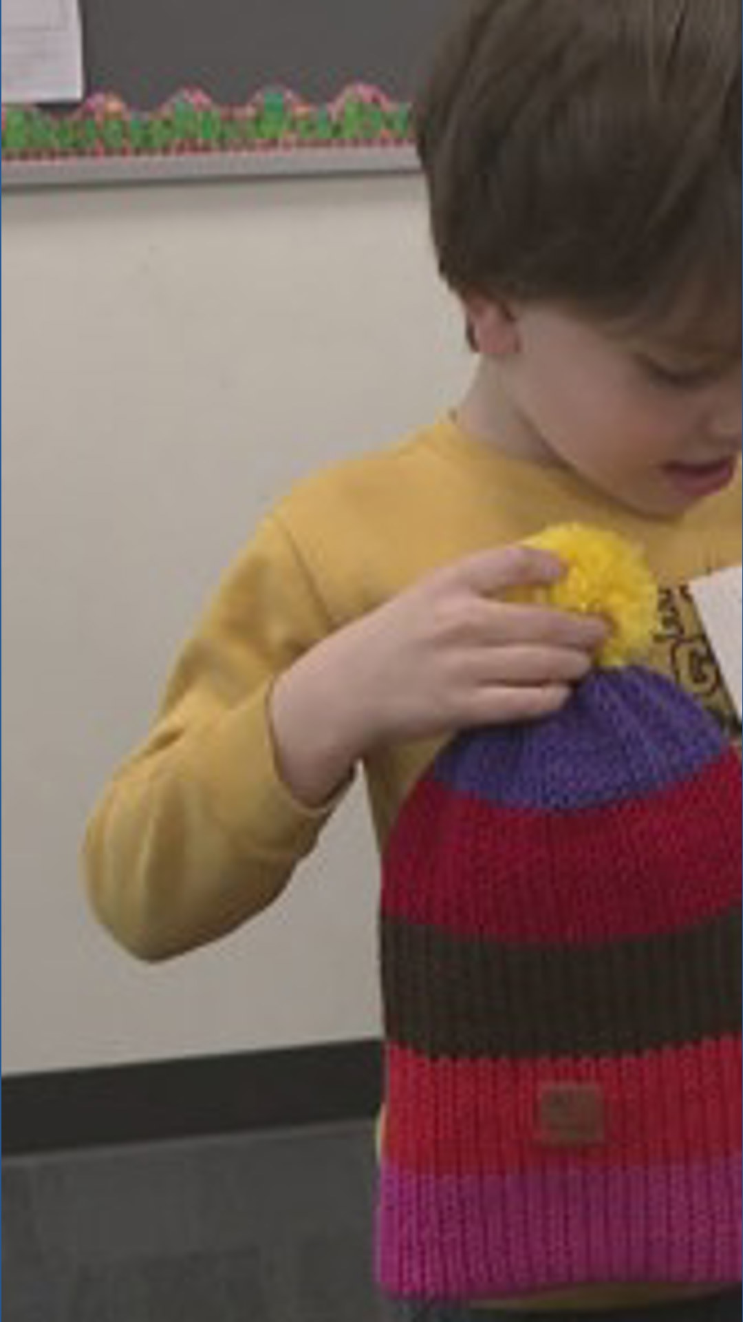 Teacher turns first graders’ drawings into real hats — their reaction ...