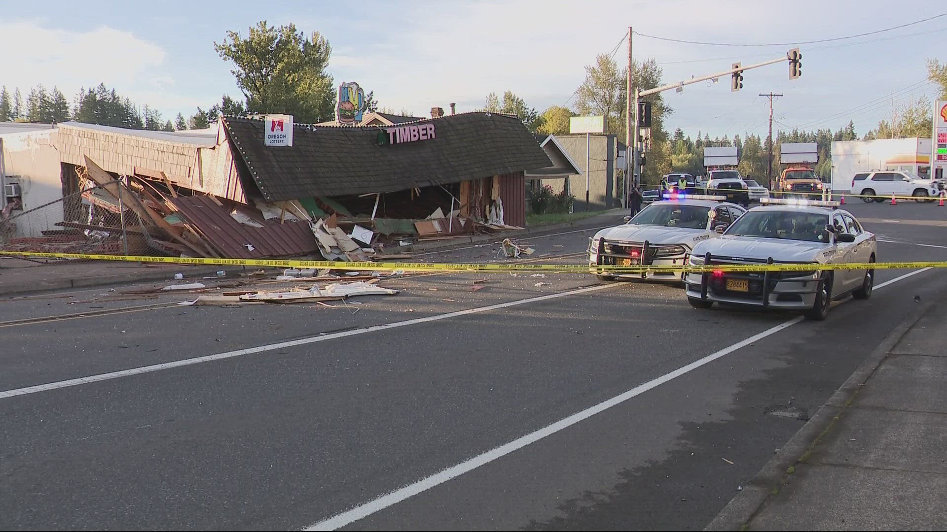 3 dead in 2 crashes into buildings along Highway 212 in Boring | kgw.com