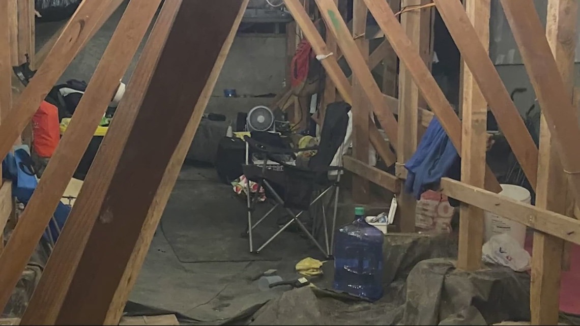 Oregon man caught living inside condo crawl space | kgw.com