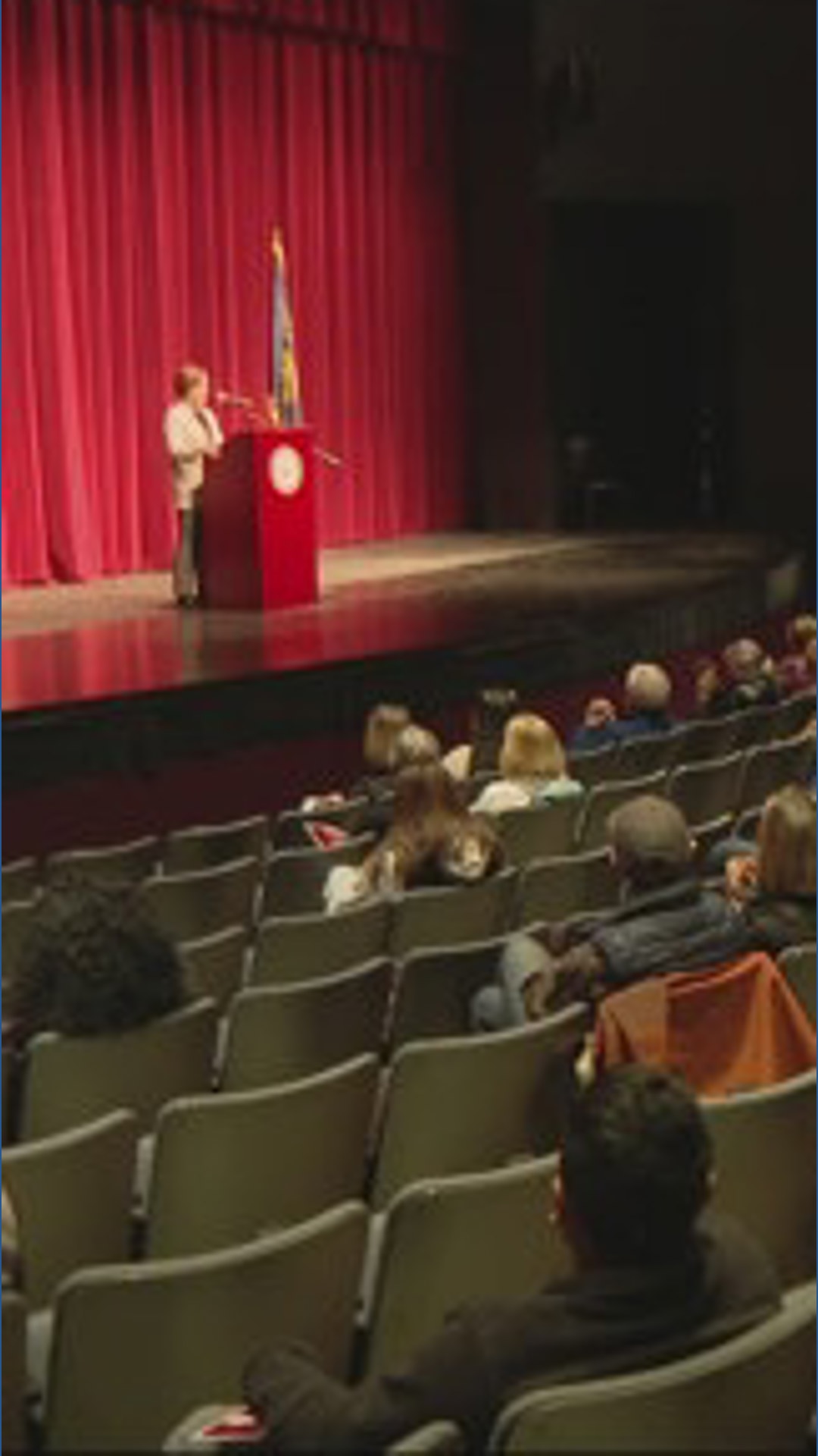 Oregon Rep. Suzanne Bonamici questioned on immigration at Forest Grove ...