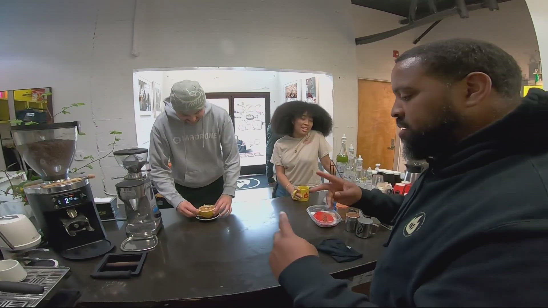 Edwards leads way with 25 as No. 3 South Carolina wins 24th straight ...